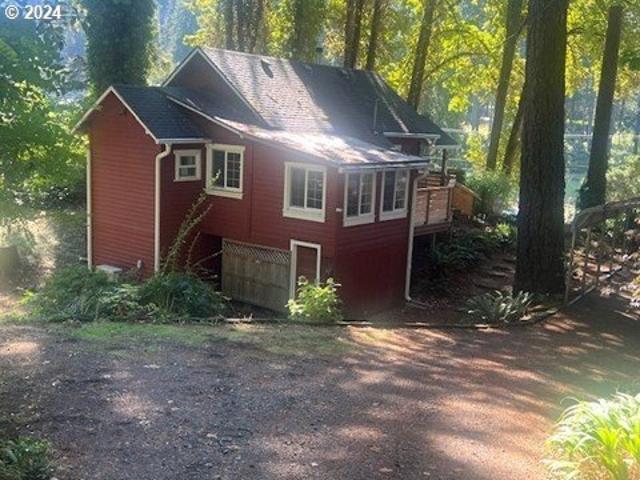 90988 Angels Flight Rd, Walterville, OR 97489