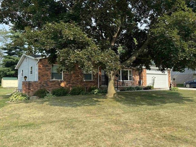 9090 Meadowland Dr, Grand Blanc, MI 48439