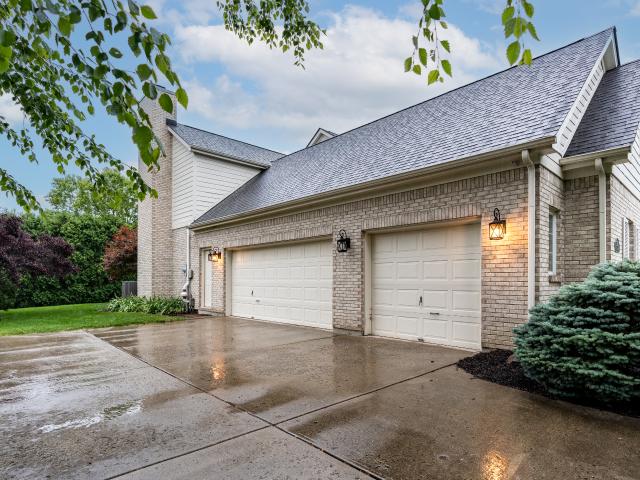 9091 Iris Lane