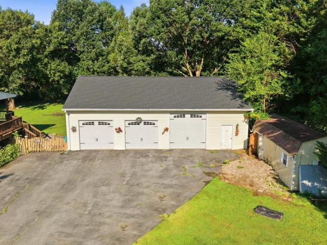 9092 Fox Ridge Drive
