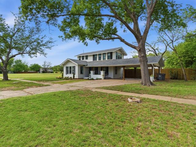 909 3rd St, Graham, TX 76450 | Compass
