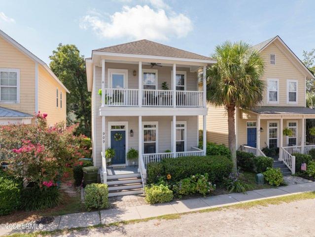 909 12th St, Port Royal, SC 29935