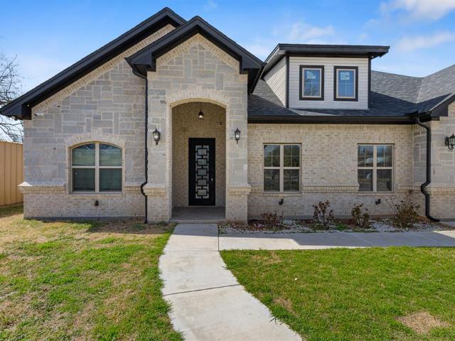 909 1st St, Bridgeport, TX 76426 | MLS #21190 | Compass