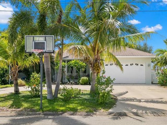909 21st Ave W, Palmetto, FL 34221