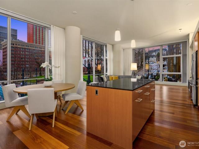 909 5th Avenue # 204