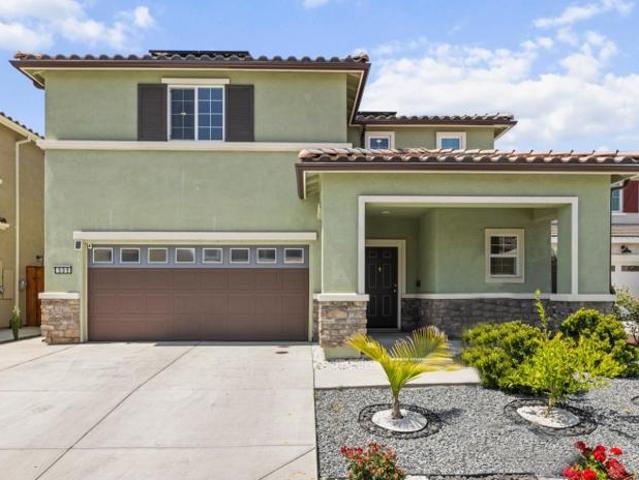 909 Cosmic Ct, Roseville, CA 95747