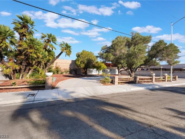 909 Cashman Drive