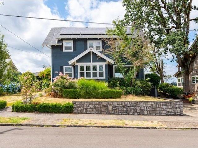 909 Center St, Oregon City, OR 97045