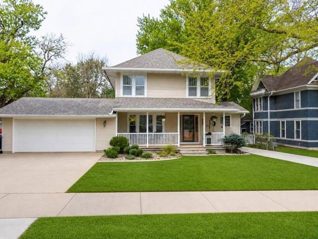 909 Central Ave SW, Le Mars, IA 51031