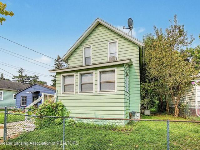 909 Clayton St, Lansing, MI 48915