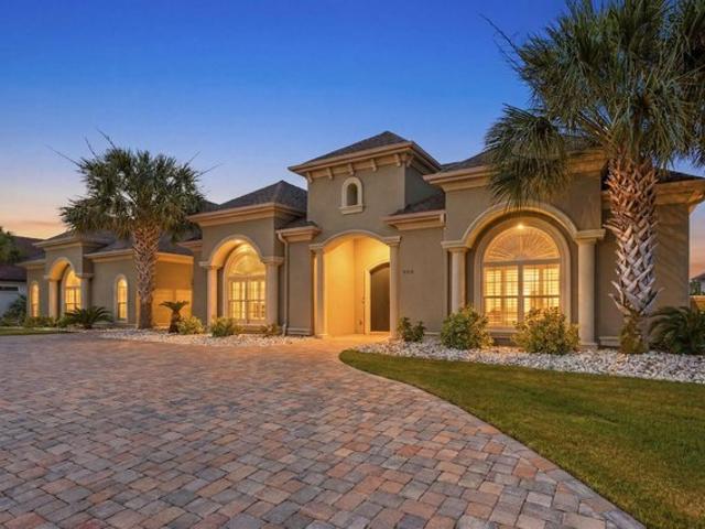 909 Bluffview Dr, Myrtle Beach, SC 29579