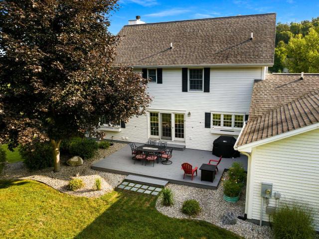 909 Black Hill Lane