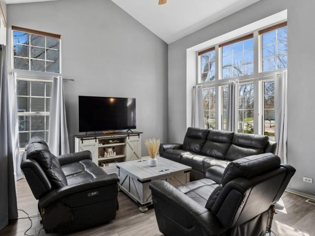 909 Brompton Circle