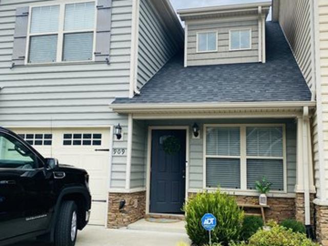 909 Granville Dr, Murfreesboro, TN 37128