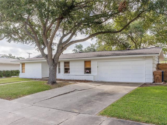 909 Dolphin Place