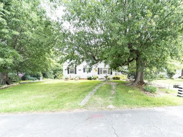 909 Drummond Ave, Charlotte, NC 28205