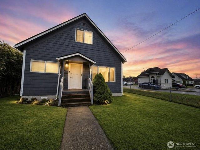 909 E 2nd St, Aberdeen, WA 98520