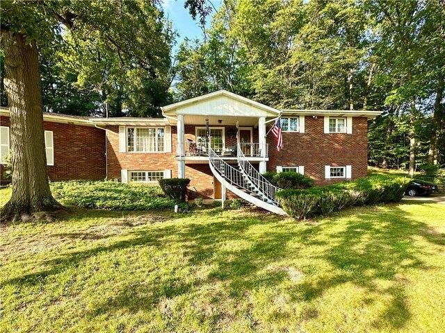 909 E Fairfield Ave, New Castle, PA 16105