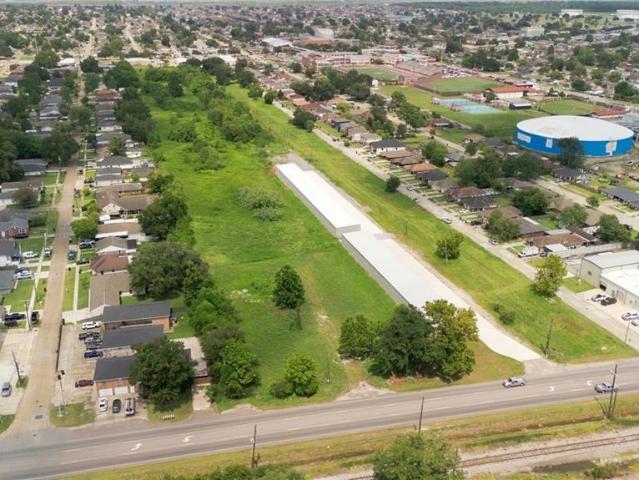 909 E Saint Bernard Highway
