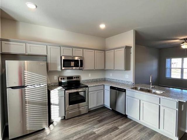 909 Egret Road