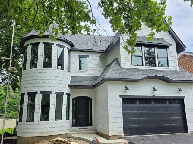 909 Evergreen Avenue