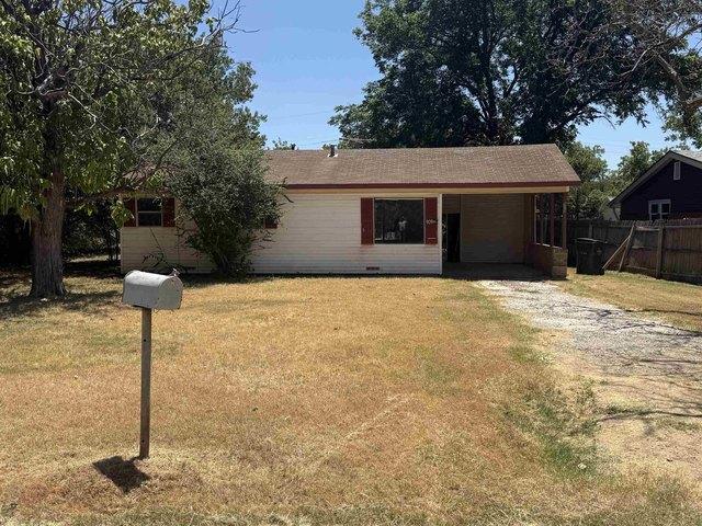 909 Falls Dr, Wichita Falls, TX 76306