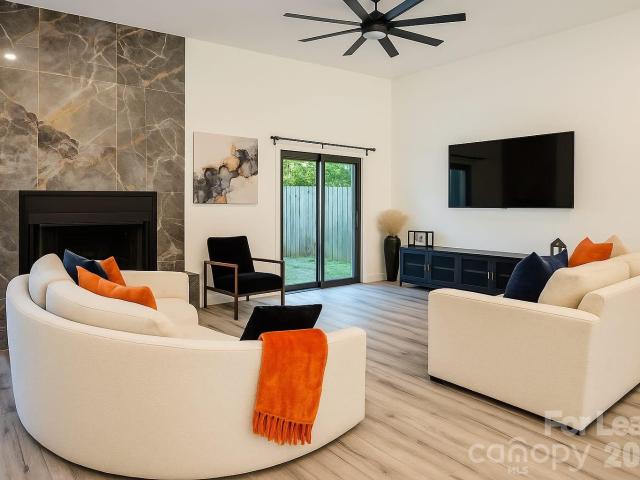 909 Highland Mist Lane