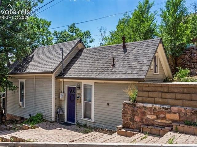 909 Osage Ave, Manitou Springs, CO 80829