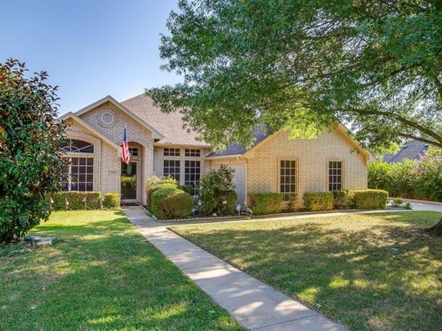909 Overton Dr, Weatherford, TX 76086