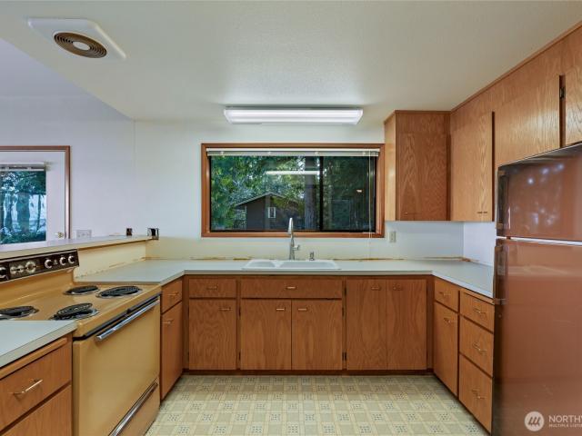909 Lorenz Rd NW, Lakebay, WA 98349 | MLS #2472