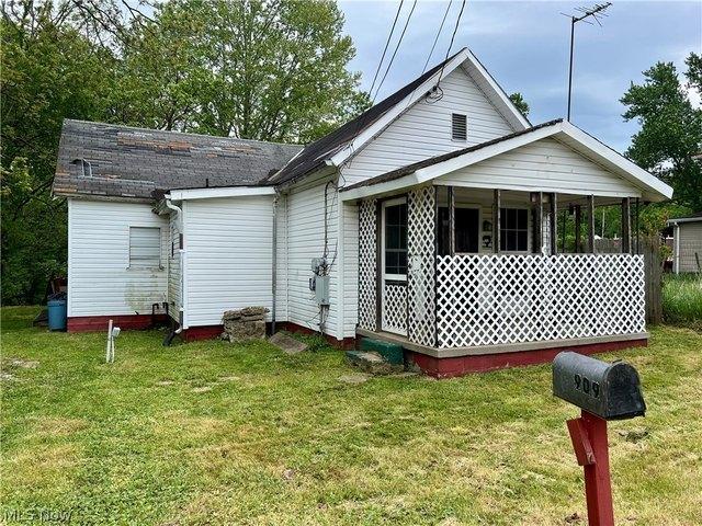 909 Lenore St, Parkersburg, WV 26101