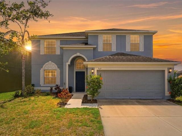 909 Meadow Glade Dr, Ruskin, FL 33570