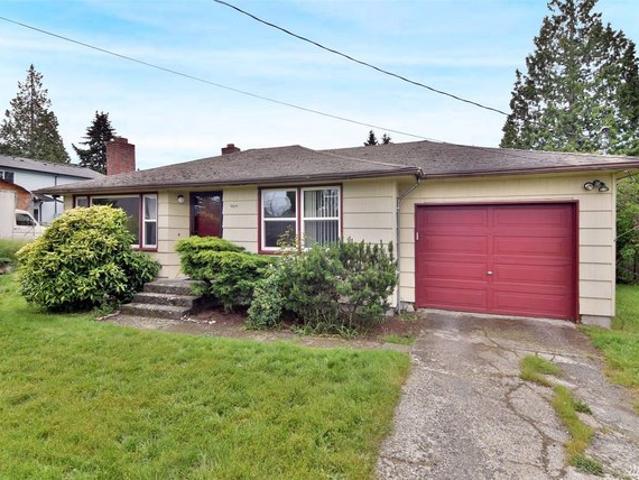 909 N 170th St, Shoreline, WA 98133