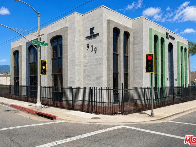 909 N D Street