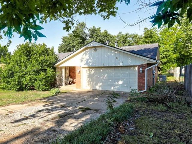 909 N King Ave, Midwest City, OK 73130