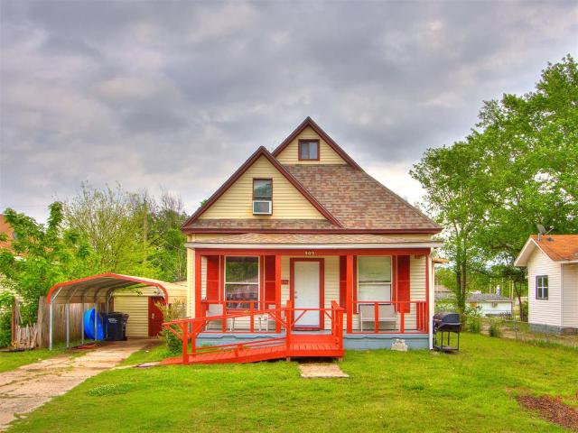 909 N McKinley Avenue