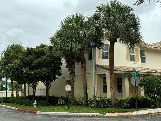 909 NW 18th Ave, Boca Raton, FL 33431 | MLS #R11139 | Compass