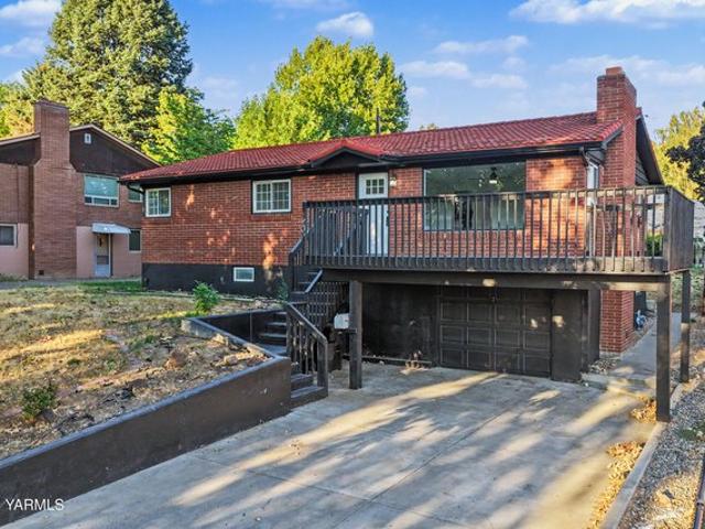 909 S 23rd Ave, Yakima, WA 98902