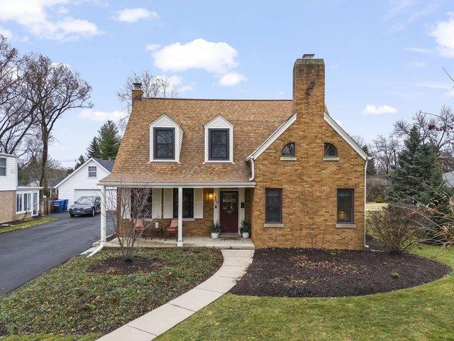 909 S Wheaton Ave, Wheaton, IL 60189