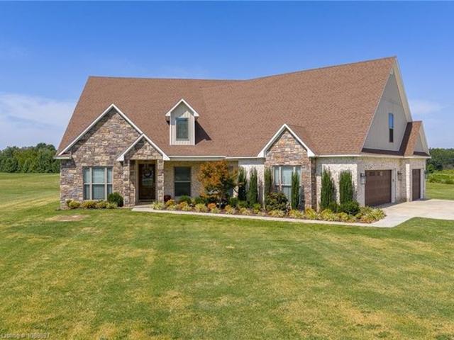 909 S Coker St, Greenwood, AR 72936
