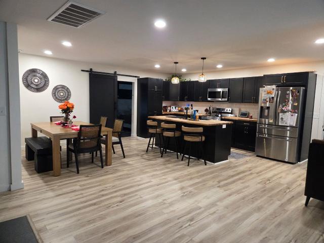 909 S Rosewood Drive