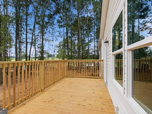 909 Smith Loop Road