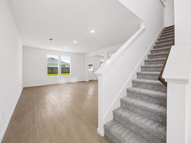 909 Silver Buckle Lane