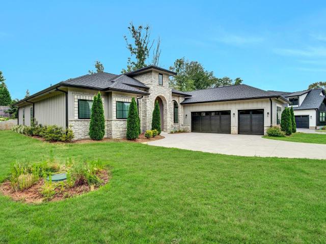 909 Pelham Road