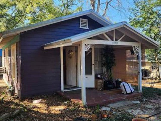 909 Perry Ave, Pensacola, FL 32503