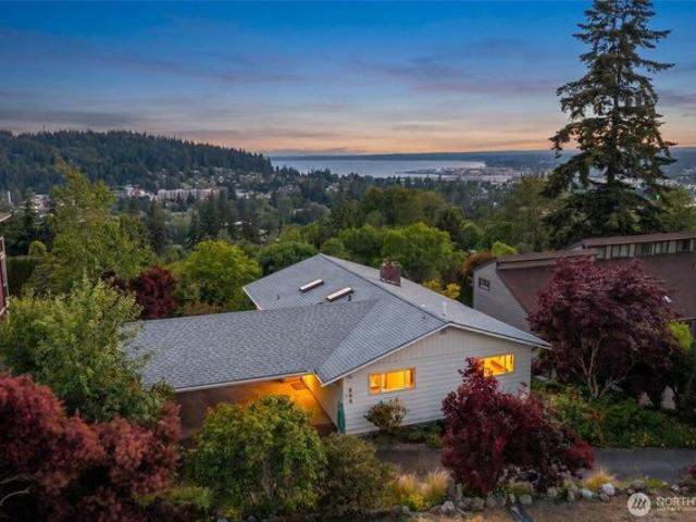 909 Queen St, Bellingham, WA 98229