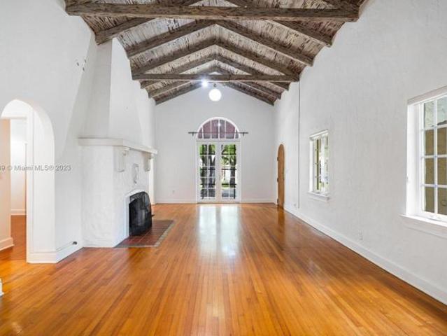 909 Roderigo Ave, Coral Gables, FL 33134