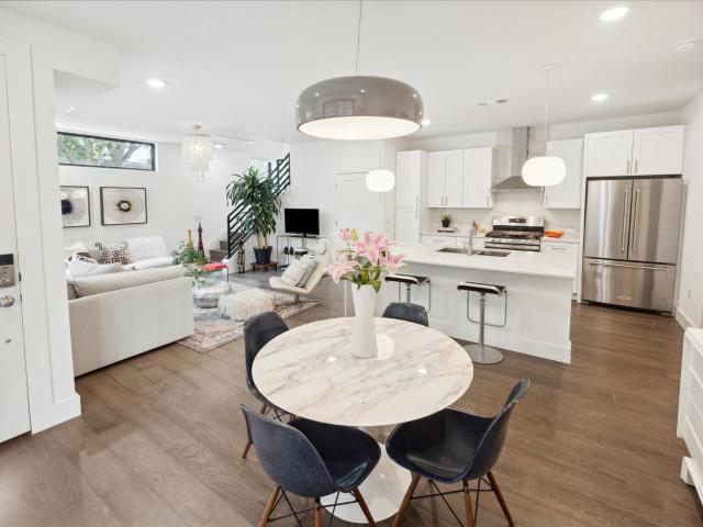 909 W Annie St # 2