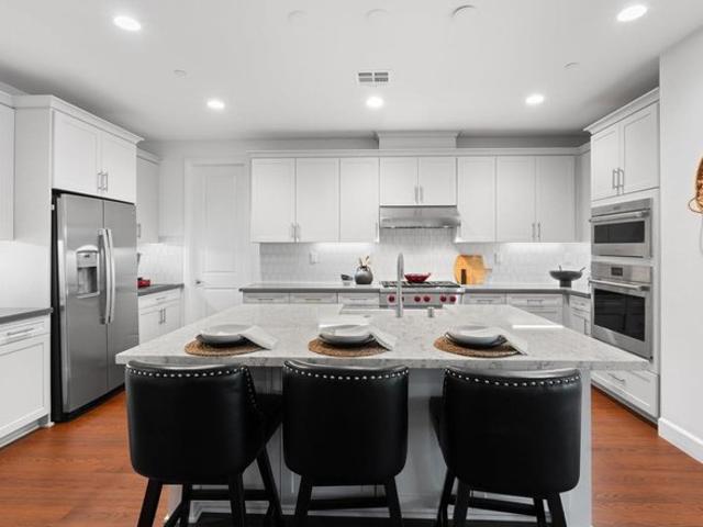 909 Woodhaven Rd, San Marcos, CA 92069