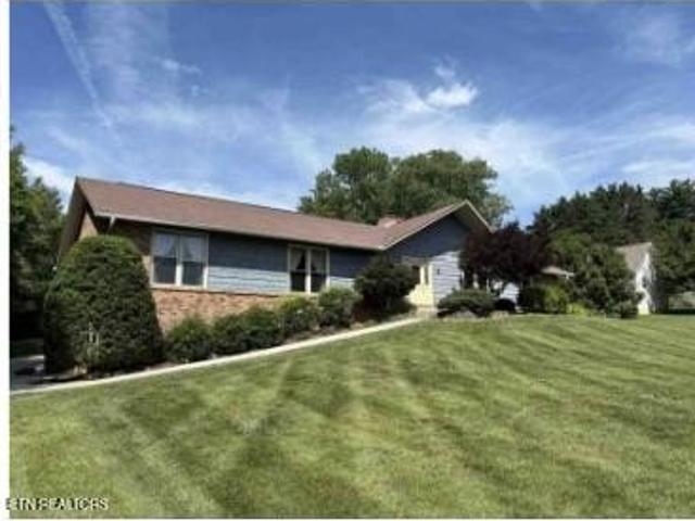 909 Woodsmoke Cir, Knoxville, TN 37934